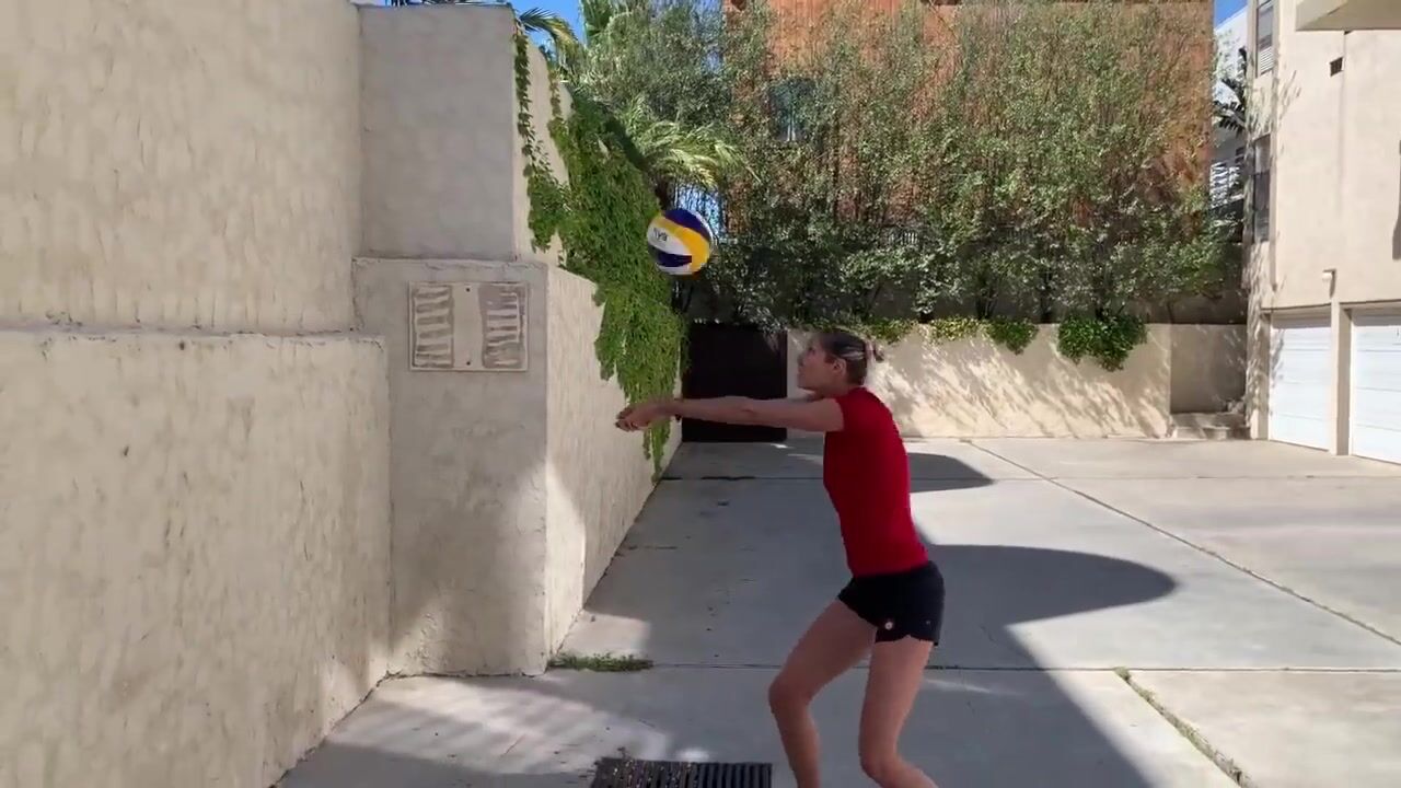 10 Individual Volleyball Drills To Try At Home