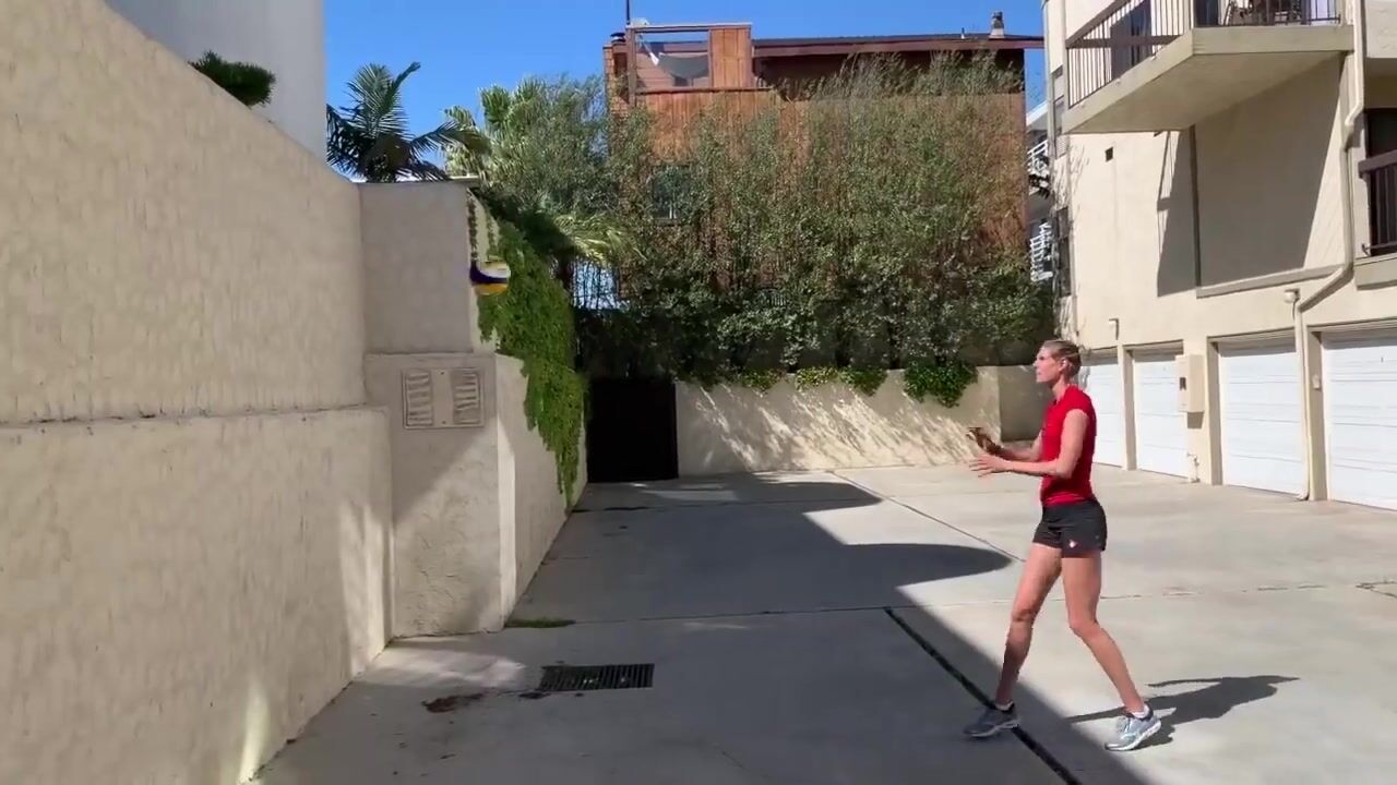 10 Individual Volleyball Drills To Try At Home